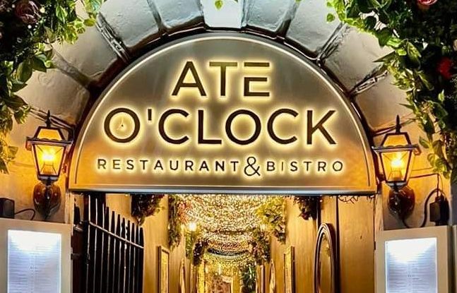 Ate O'Clock - Social8 Bar